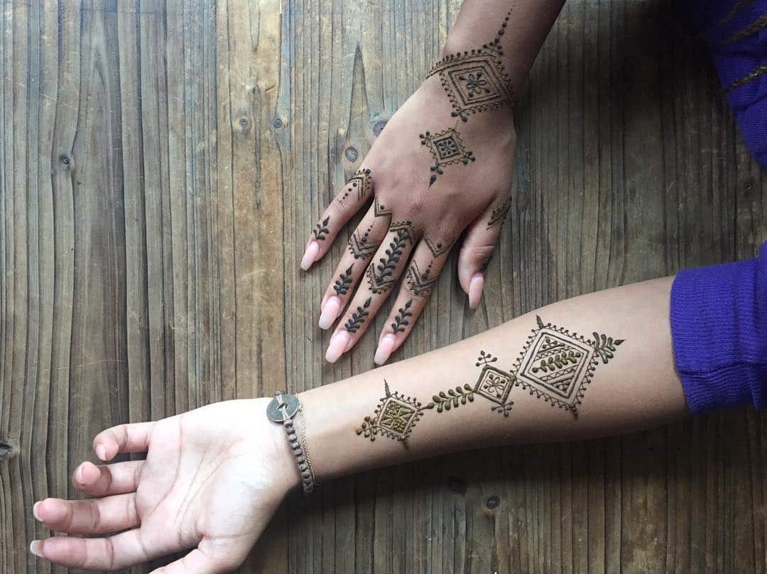 Le design du henné : quelles sont Les Tendances Artistiques Modernes ...